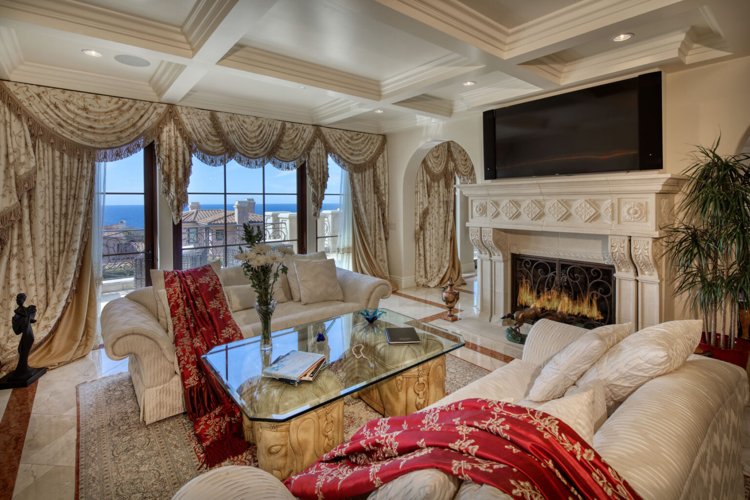 Tony Ashai-designed Hotel-Like Estate By The Sea » Digs.net