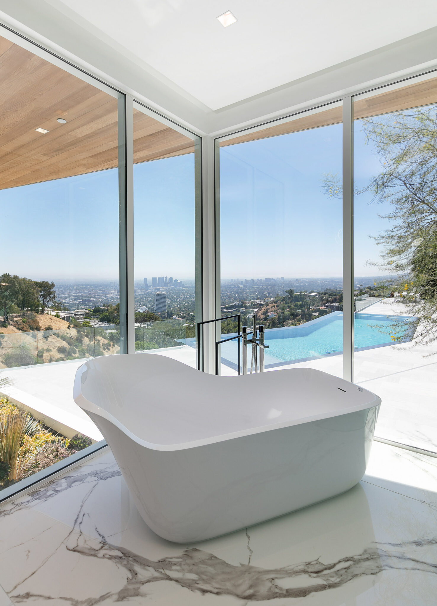 1615 Blue Jay Way Model of Perfection » Digs.net
