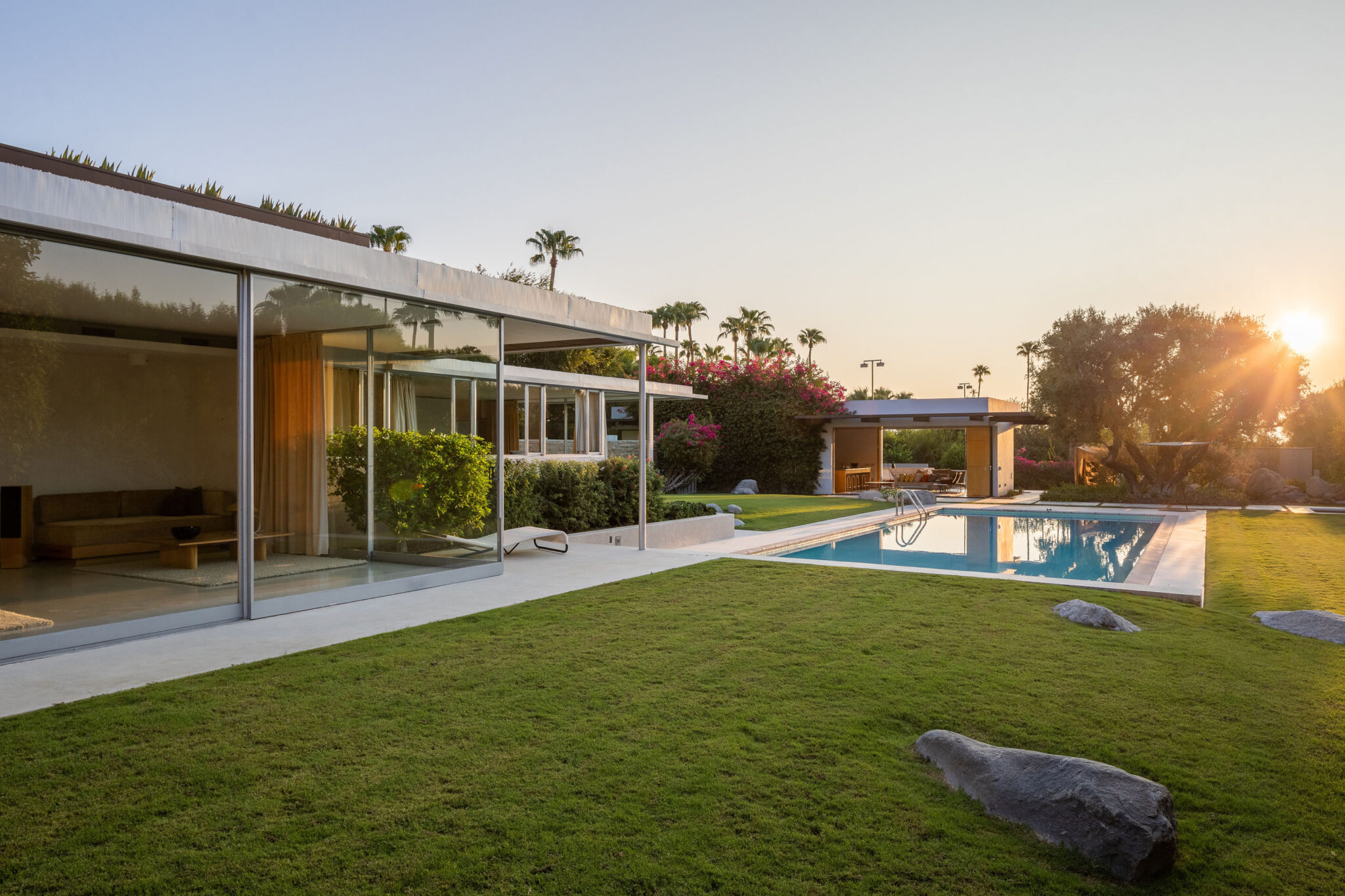 Richard Neutra's Kaufmann House in Palm Springs » Digs.net