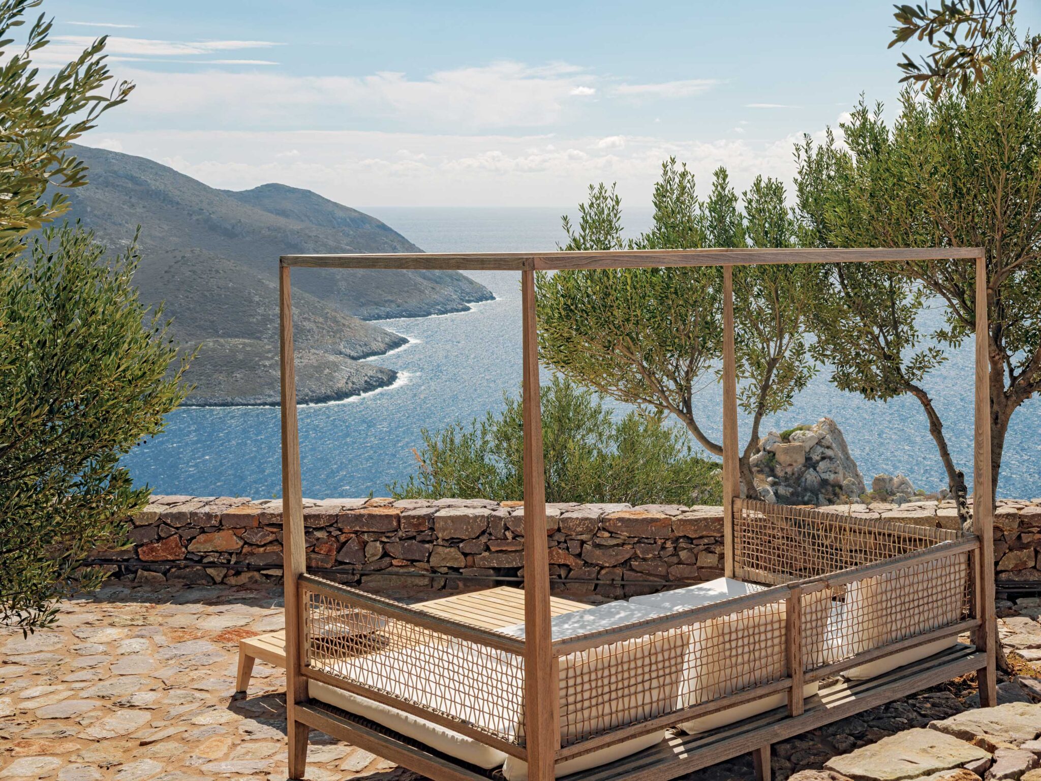 The Pillar of Peloponnese: Tainaron Blue Retreat » Digs.net