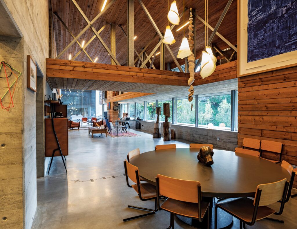 Carvalho Araújo's Otiima House: Playing With Scale » Digs.net