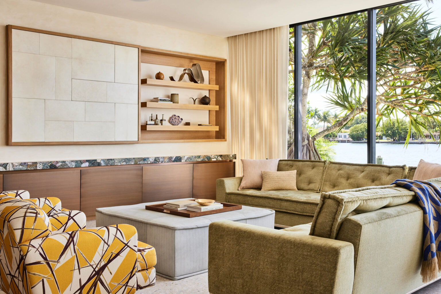 Elevating Tropical Modernism: Evan Edward's Stunning Biscayne Bay House ...