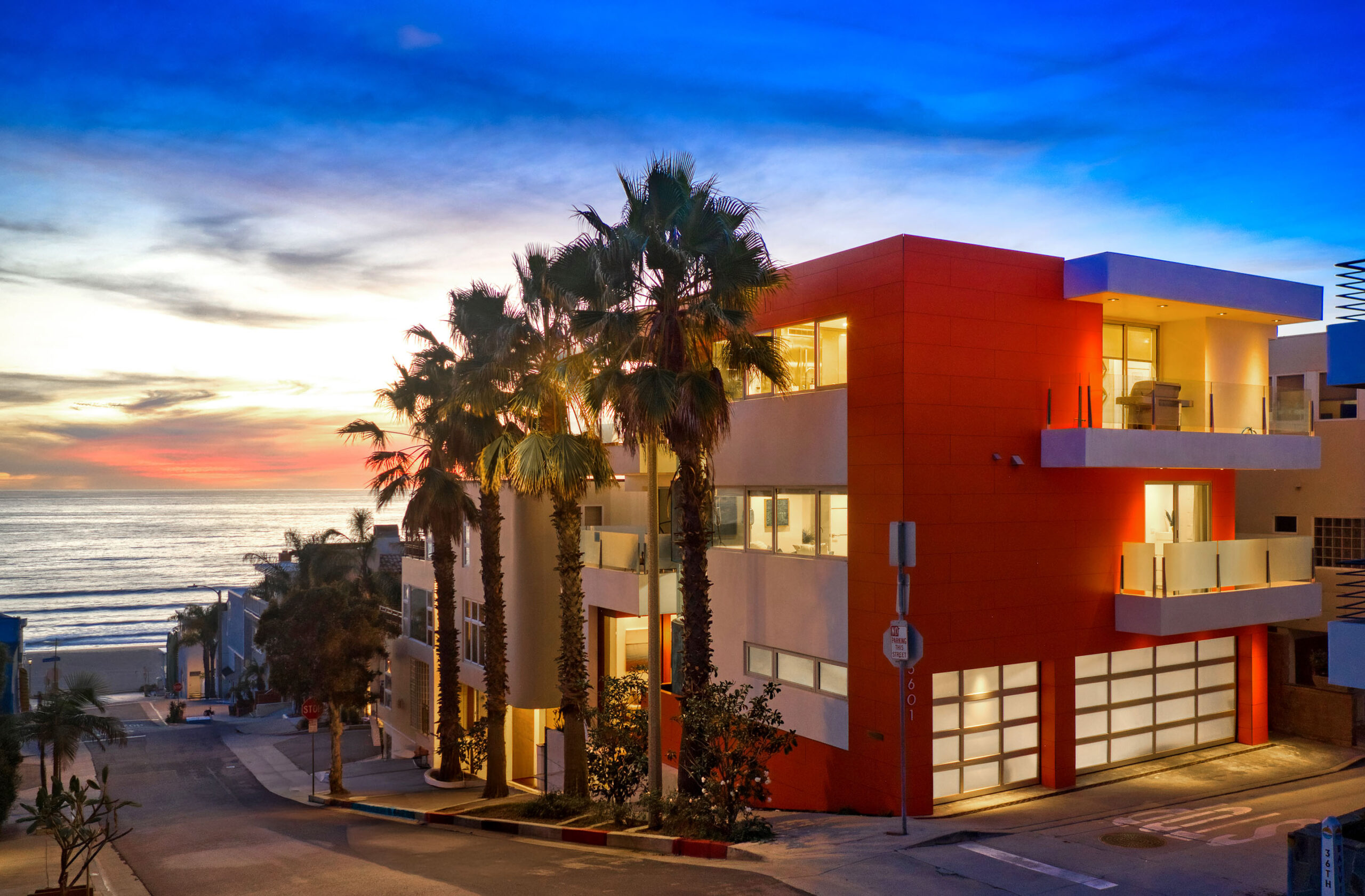 3601 Bayview Drive: A Thoughtfully Reimagined Coastal Retreat With 180 ...
